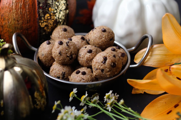 Sweat & Snack Series: Exercise Band Workout with Chocolate Walnut Brownie Energy Balls - PaleOMG