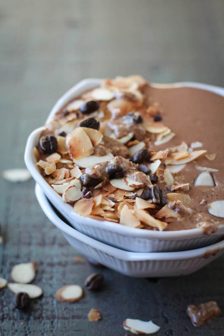 Mocha Latte Smoothie Bowl - PaleOMG
