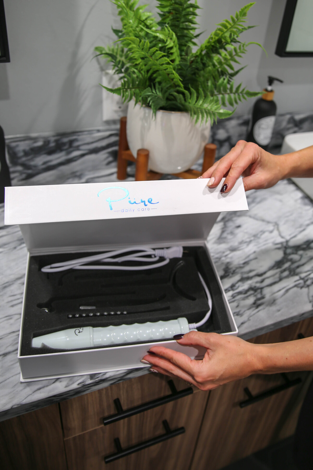 The At-Home Skin Wand That Will Change Your Skin - PaleOMG