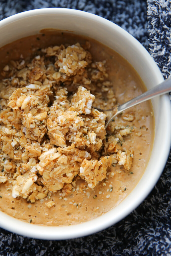 Peanut Butter Protein Oats - PaleOMG
